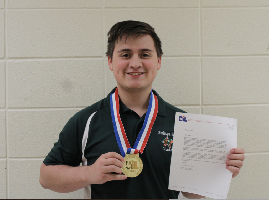 Solista de coro gana el excepcional reconocimiento ‘outstanding ...